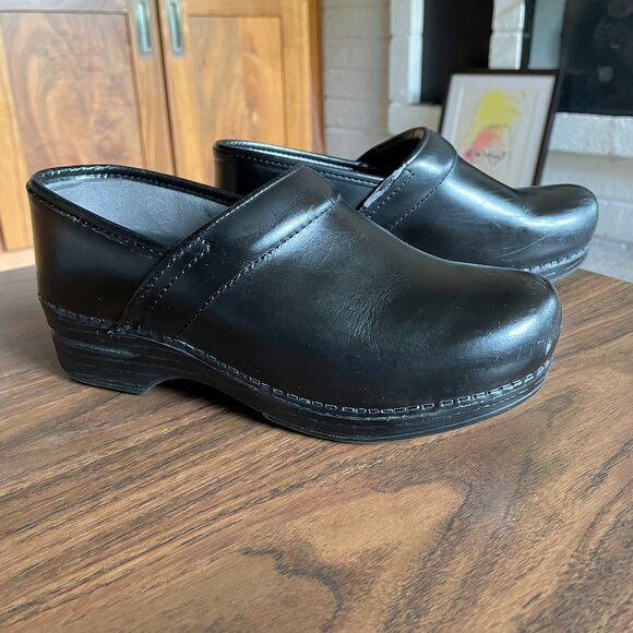 Dansko | Shoes | Dansko Xp Black Clog Size 38 | Poshmark